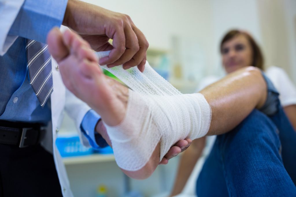 The Importance of Physical Therapy in Post-Injury Recovery for Athletes ...